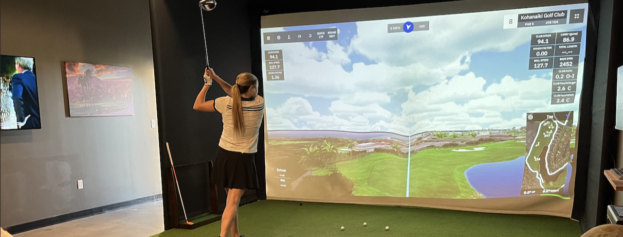 Golf Simulators & Lounge | Greenies Golf Club